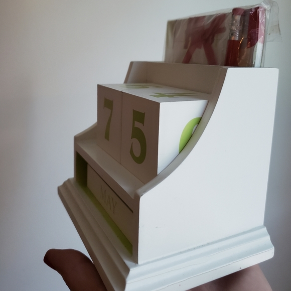 Hallmark | Office | Nwt Hallmark Wooden Block Yearly Callander And ...